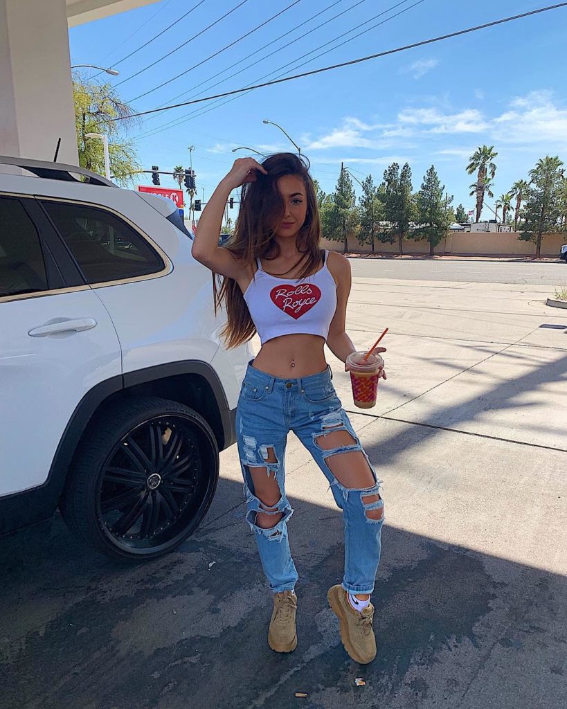 Taylor Alesia: 16 Facts, Bio, Age, Birthday, Tanner Fox, Boyfriends, Wiki